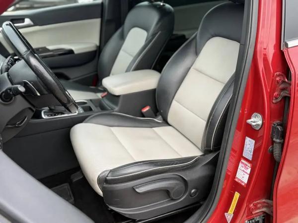 Красный Киа Sportage 2016 в Рига, объемом двигателя 1.60 л и пробегом 122 тыс. км за 11500 €, фото 10 на AUTOMOTO.COM.LV