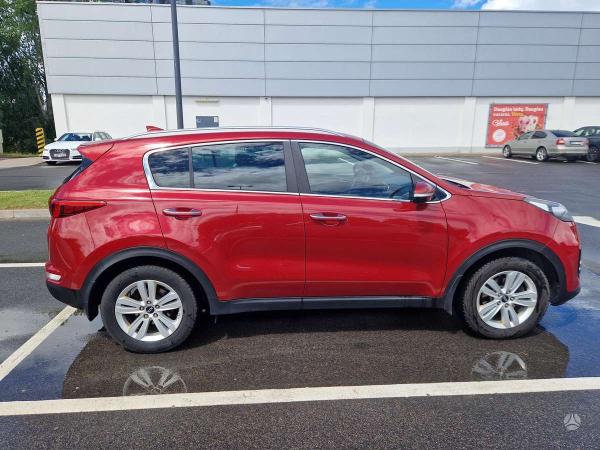 Red Kia Sportage 2016 in Kaunas, with an engine capacity of 1.69 L and mileage of 231 thousand km for 10527 €, photo 7 on AUTOMOTO.COM.LV