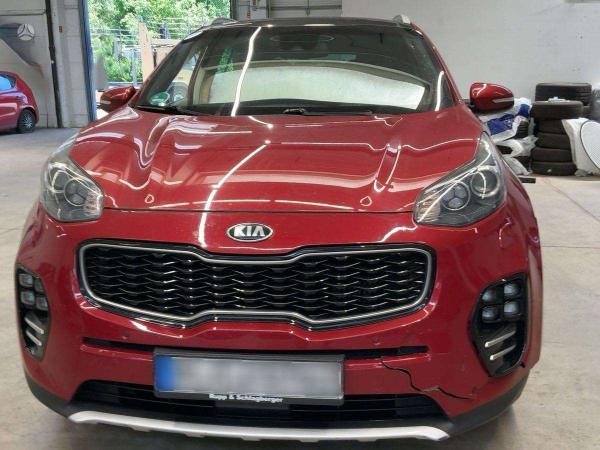 Red Kia Sportage 2016 in Vilnius, with an engine capacity of 1.59 L and mileage of 204 thousand km for 8500 €, photo 2 on AUTOMOTO.COM.LV