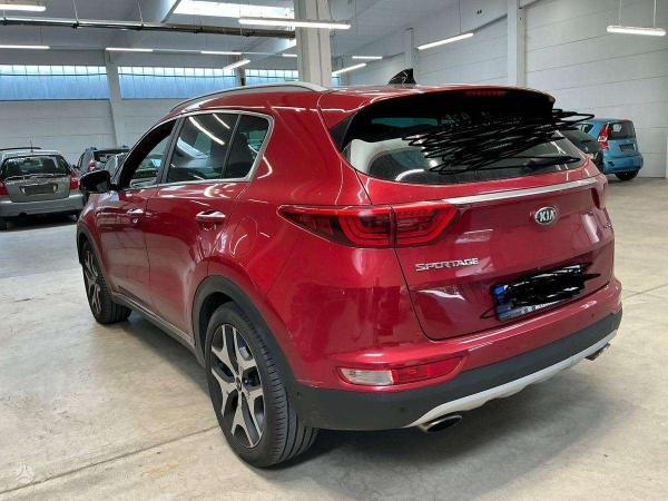Red Kia Sportage 2016 in Vilnius, with an engine capacity of 1.59 L and mileage of 204 thousand km for 8500 €, photo 4 on AUTOMOTO.COM.LV