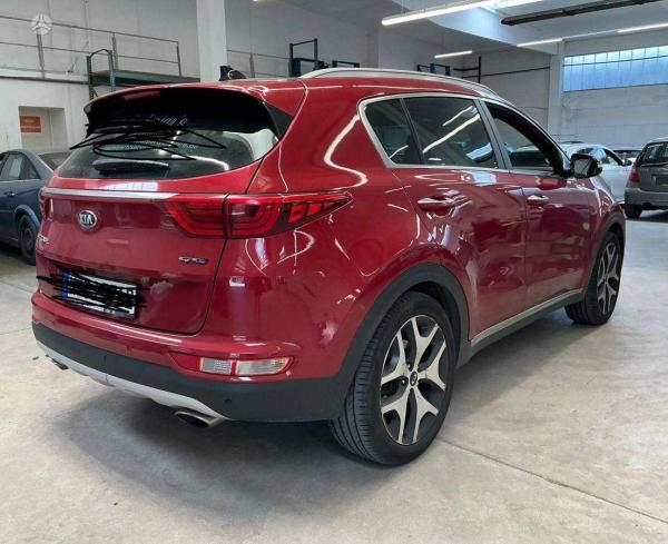 Red Kia Sportage 2016 in Vilnius, with an engine capacity of 1.59 L and mileage of 204 thousand km for 8500 €, photo 6 on AUTOMOTO.COM.LV