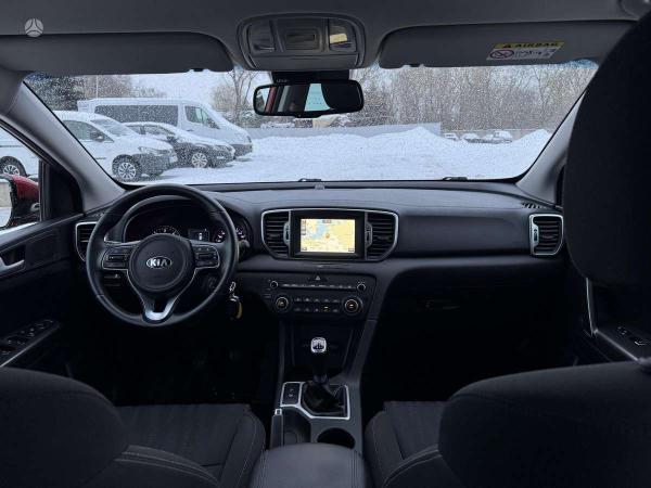 Red Kia Sportage 2017 in Panevezys, with an engine capacity of 1.69 L and mileage of 209 thousand km for 10300 €, photo 5 on AUTOMOTO.COM.LV