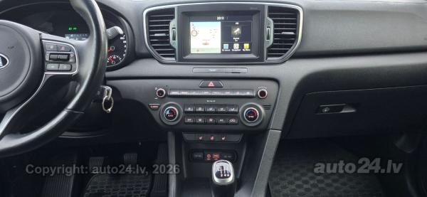 Red Kia Sportage 2017 in Rakvere, with an engine capacity of 1.70 L and mileage of 59 thousand km for 13990 €, photo 7 on AUTOMOTO.COM.LV