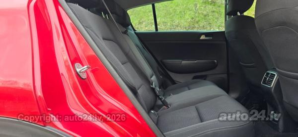 Red Kia Sportage 2017 in Rakvere, with an engine capacity of 1.70 L and mileage of 59 thousand km for 13990 €, photo 10 on AUTOMOTO.COM.LV