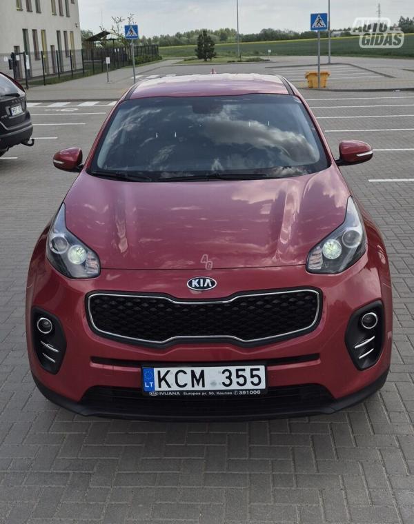 Red Kia Sportage 2017 in Kaunas, with an engine capacity of 1.60 L and mileage of 166 thousand km for 10200 €, photo 1 on AUTOMOTO.COM.LV