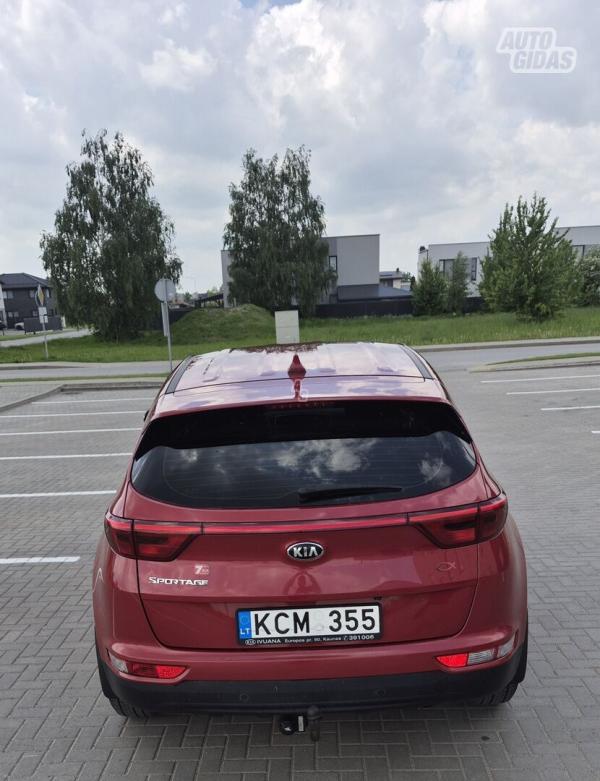Red Kia Sportage 2017 in Kaunas, with an engine capacity of 1.60 L and mileage of 166 thousand km for 10200 €, photo 8 on AUTOMOTO.COM.LV