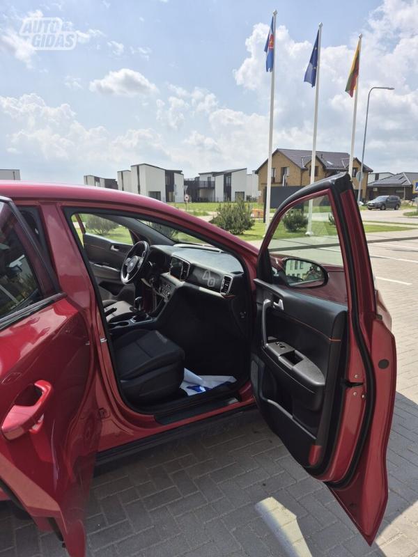 Red Kia Sportage 2017 in Kaunas, with an engine capacity of 1.60 L and mileage of 166 thousand km for 10200 €, photo 10 on AUTOMOTO.COM.LV