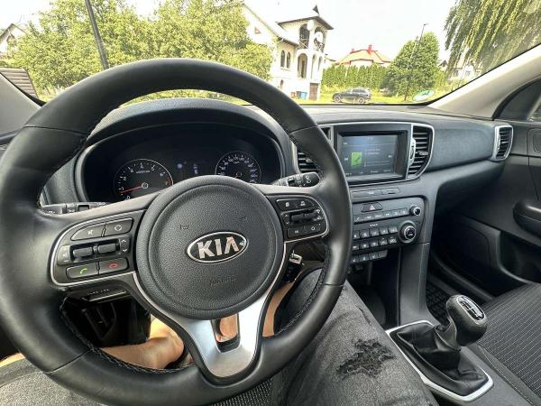 Sarkans Kia Sportage 2017 Alīta, ar dzinēja tilpumu 1.60 L un nobraukumu 136 tūkst. km par 12380 €, foto 10 vietnē AUTOMOTO.COM.LV