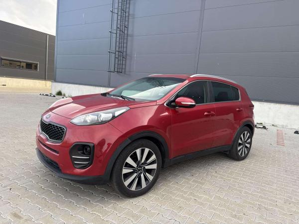 Красный Киа Sportage 2017 в Шяуляй, объемом двигателя 1.69 л и пробегом 200 тыс. км за 6200 €, фото 1 на AUTOMOTO.COM.LV