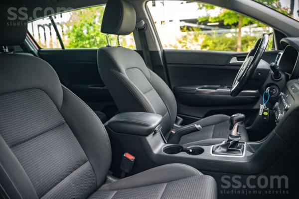 Sarkans Kia Sportage 2018 Rīga, ar dzinēja tilpumu 1.70 L un nobraukumu 88 tūkst. km par 12990 €, foto 8 vietnē AUTOMOTO.COM.LV
