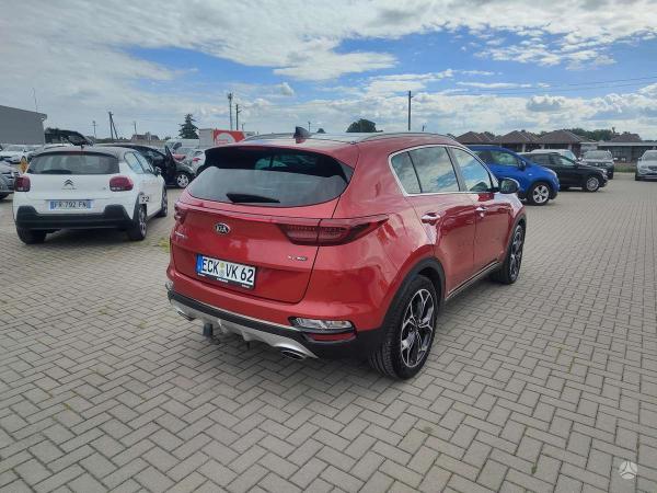 Red Kia Sportage 2018 in Taurage, with an engine capacity of 1.59 L and mileage of 174 thousand km for 13800 €, photo 5 on AUTOMOTO.COM.LV