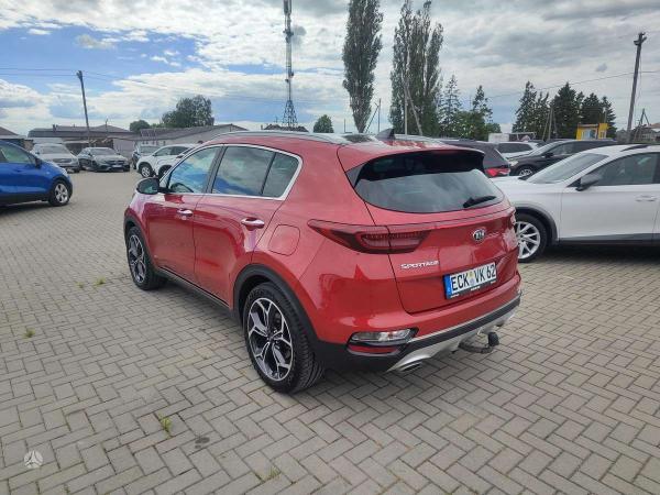 Red Kia Sportage 2018 in Taurage, with an engine capacity of 1.59 L and mileage of 174 thousand km for 13800 €, photo 7 on AUTOMOTO.COM.LV