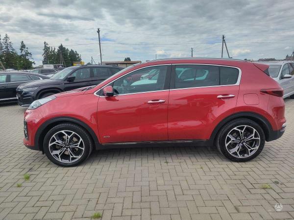 Red Kia Sportage 2018 in Taurage, with an engine capacity of 1.59 L and mileage of 174 thousand km for 13800 €, photo 9 on AUTOMOTO.COM.LV