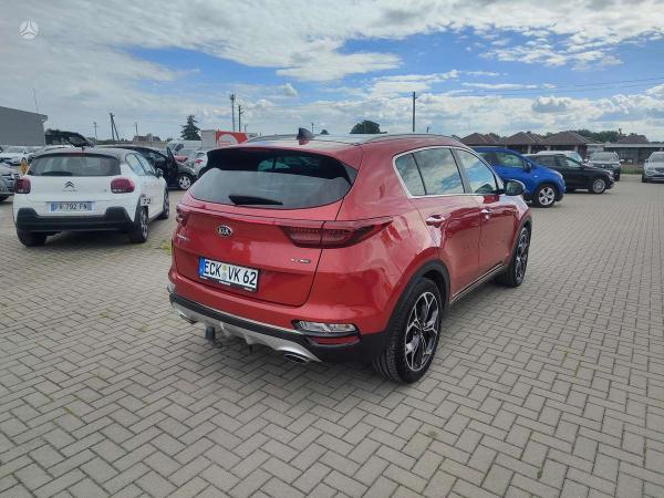 Red Kia Sportage 2018 in Taurage, with an engine capacity of 1.59 L and mileage of 174 thousand km for 13800 €, photo 6 on AUTOMOTO.COM.LV