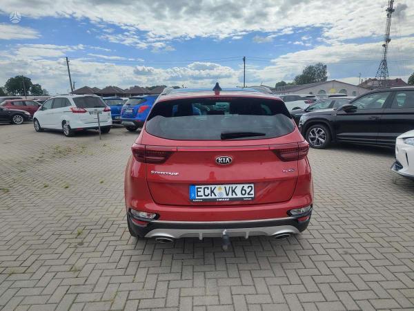 Red Kia Sportage 2018 in Taurage, with an engine capacity of 1.59 L and mileage of 174 thousand km for 13800 €, photo 7 on AUTOMOTO.COM.LV
