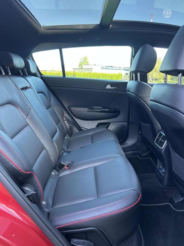 Красный Киа Sportage 2018 в Таураге, объемом двигателя 1.60 л и пробегом 140 тыс. км за 13900 €, фото 8 на AUTOMOTO.COM.LV