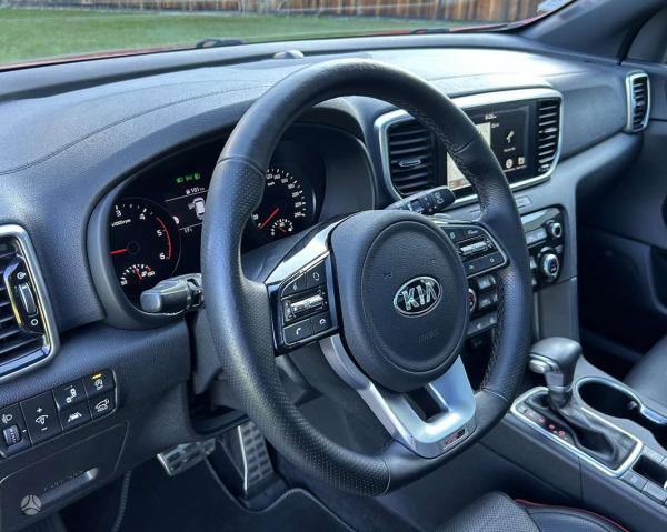 Красный Киа Sportage 2018 в Таураге, объемом двигателя 1.60 л и пробегом 140 тыс. км за 13900 €, фото 10 на AUTOMOTO.COM.LV
