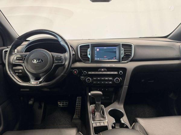 Red Kia Sportage 2018 in Kaunas, with an engine capacity of 1.59 L and mileage of 118 thousand km for 15500 €, photo 8 on AUTOMOTO.COM.LV