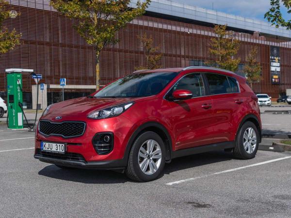 Красный Киа Sportage 2018 в Клайпеда, объемом двигателя 2.00 л и пробегом 118 тыс. км за 13000 €, фото 10 на AUTOMOTO.COM.LV