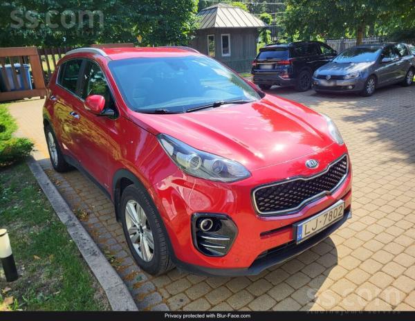 Red Kia Sportage 2018 in Riga, with an engine capacity of 2.00 L and mileage of 133 thousand km for 13500 €, photo 3 on AUTOMOTO.COM.LV