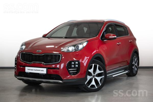 Red Kia Sportage 2018 in Riga, with an engine capacity of 2.00 L and mileage of 155 thousand km for 12990 €, photo 1 on AUTOMOTO.COM.LV