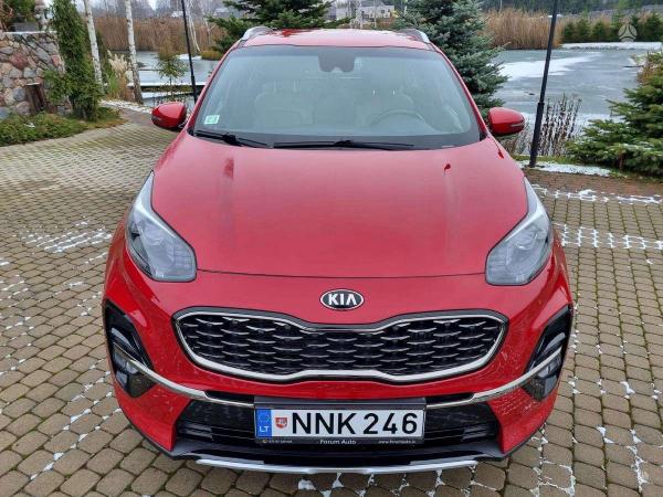 Red Kia Sportage 2019 in Alytus, with an engine capacity of 1.59 L and mileage of 136 thousand km for 13500 €, photo 2 on AUTOMOTO.COM.LV
