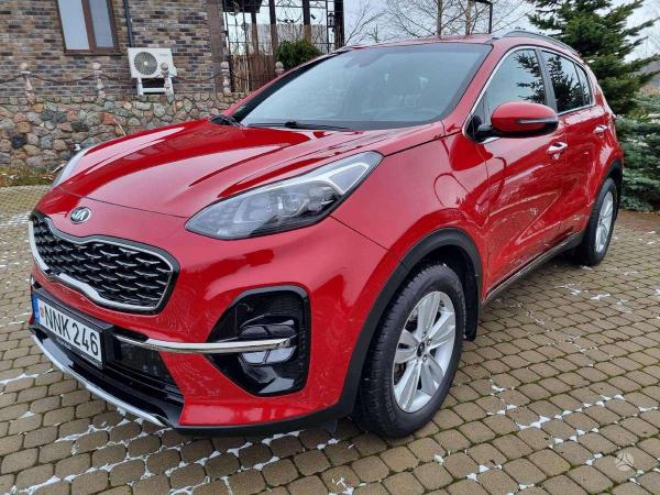 Red Kia Sportage 2019 in Alytus, with an engine capacity of 1.59 L and mileage of 134 thousand km for 13500 €, photo 1 on AUTOMOTO.COM.LV