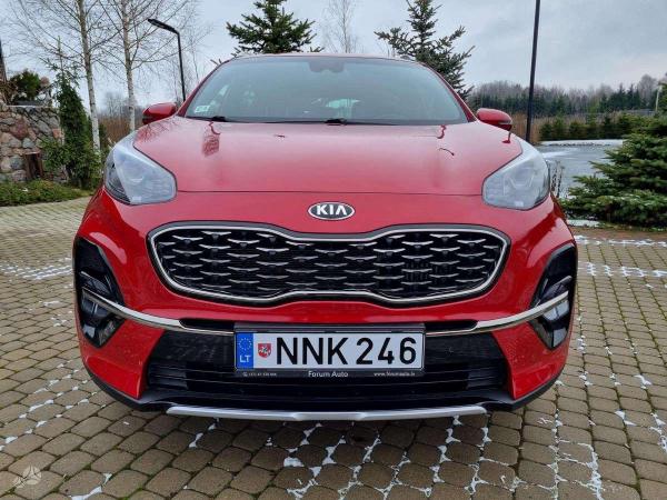 Red Kia Sportage 2019 in Alytus, with an engine capacity of 1.59 L and mileage of 134 thousand km for 13500 €, photo 3 on AUTOMOTO.COM.LV