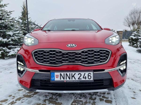 Red Kia Sportage 2019 in Alytus, with an engine capacity of 1.59 L and mileage of 136 thousand km for 13500 €, photo 2 on AUTOMOTO.COM.LV