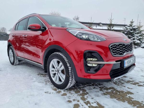 Red Kia Sportage 2019 in Alytus, with an engine capacity of 1.59 L and mileage of 136 thousand km for 13500 €, photo 4 on AUTOMOTO.COM.LV