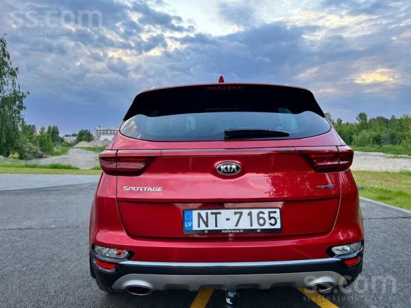 Красный Киа Sportage 2019 в Рига, объемом двигателя 2.00 л и пробегом 115 тыс. км за 16350 €, фото 5 на AUTOMOTO.COM.LV