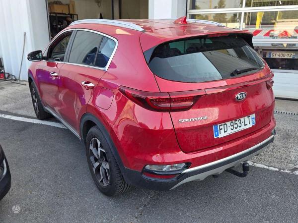 Красный Киа Sportage 2019 в Таураге, объемом двигателя 1.60 л и пробегом 114 тыс. км за 13500 €, фото 3 на AUTOMOTO.COM.LV