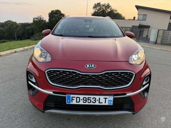 Красный Киа Sportage 2019 в Таураге, объемом двигателя 1.60 л и пробегом 115 тыс. км за 13500 €, фото 3 на AUTOMOTO.COM.LV