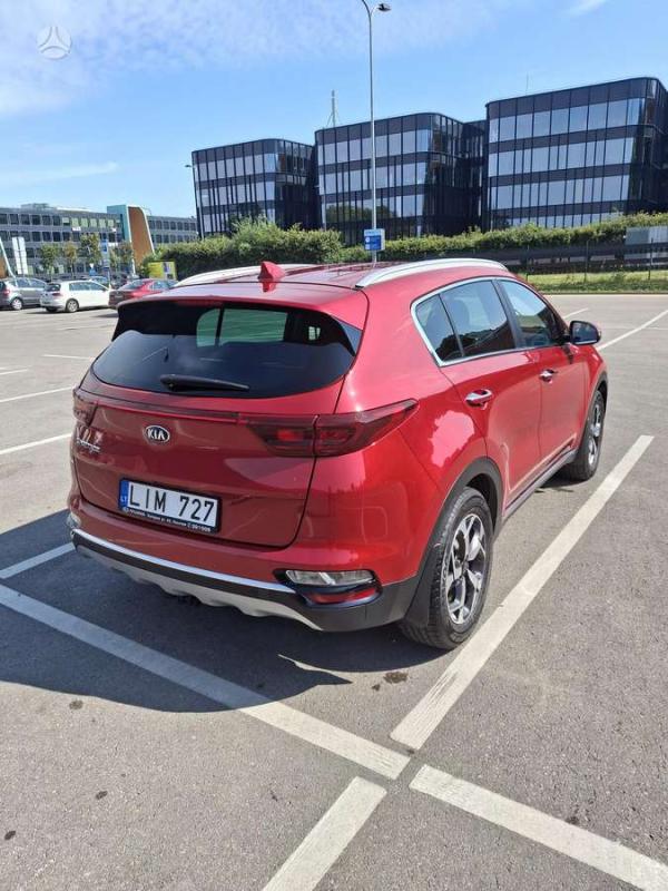 Red Kia Sportage 2020 in Kaunas, with an engine capacity of 1.60 L and mileage of 160 thousand km for 15000 €, photo 4 on AUTOMOTO.COM.LV