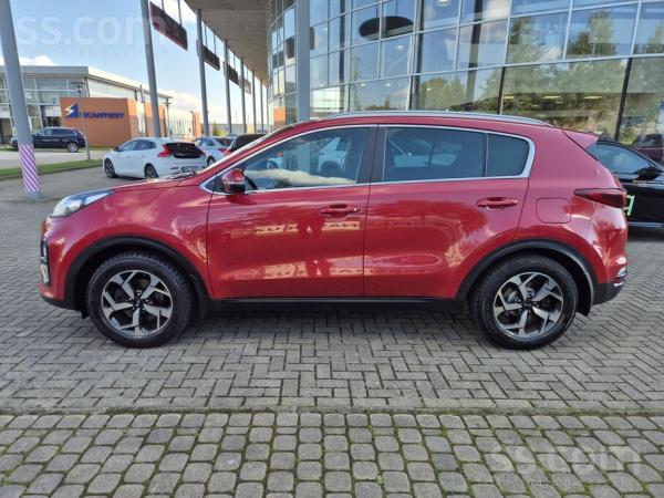 Red Kia Sportage 2020 in Liepaja, with an engine capacity of 1.60 L and mileage of 81 thousand km for 15850 €, photo 5 on AUTOMOTO.COM.LV