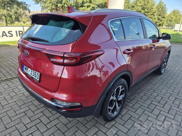 Red Kia Sportage 2020 in Liepaja, with an engine capacity of 1.60 L and mileage of 81 thousand km for 15850 €, photo 8 on AUTOMOTO.COM.LV