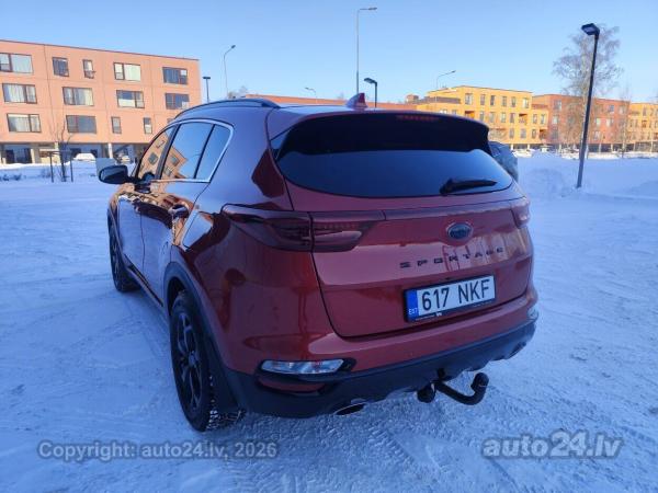 Red Kia Sportage 2021 in Tallinn, with an engine capacity of 1.60 L and mileage of 49 thousand km for 19800 €, photo 4 on AUTOMOTO.COM.LV
