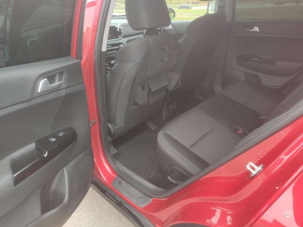 Sarkans Kia Sportage 2021 Elektrėnai, ar dzinēja tilpumu 1.60 L un nobraukumu 80 tūkst. km par 17500 €, foto 8 vietnē AUTOMOTO.COM.LV
