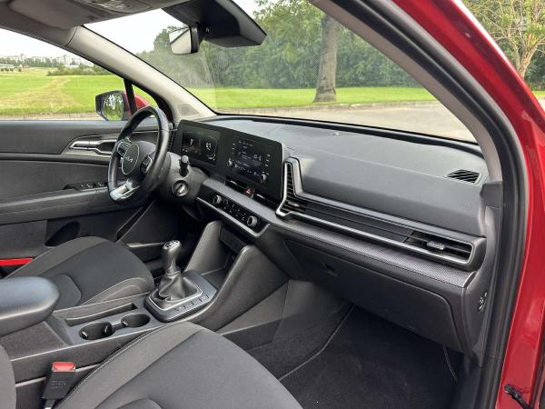 Red Kia Sportage 2022 in Kaunas, with an engine capacity of 1.60 L and mileage of 70 thousand km for 26100 €, photo 11 on AUTOMOTO.COM.LV