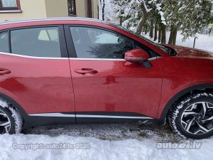 Red Kia Sportage 2022 in Tallinn, with an engine capacity of 1.60 L and mileage of 77 thousand km for 22500 €, photo 1 on AUTOMOTO.COM.LV