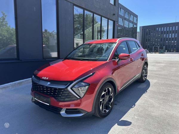 Red Kia Sportage 2022 in Kaunas, with an engine capacity of 1.60 L and mileage of 70 thousand km for 22800 €, photo 1 on AUTOMOTO.COM.LV