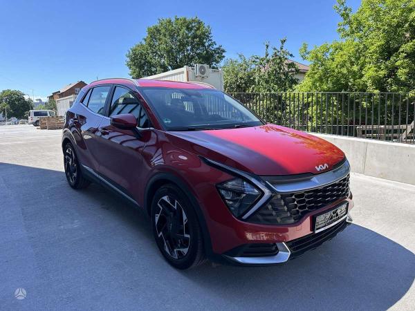 Red Kia Sportage 2022 in Kaunas, with an engine capacity of 1.60 L and mileage of 70 thousand km for 22800 €, photo 3 on AUTOMOTO.COM.LV