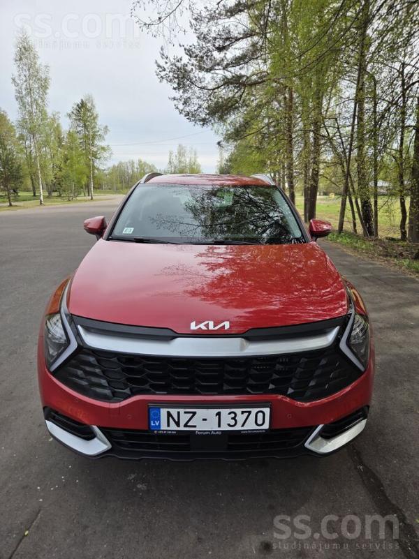 Красный Киа Sportage 2024 в Юрмала, объемом двигателя 1.60 л и пробегом 34 тыс. км за 24500 €, фото 1 на AUTOMOTO.COM.LV