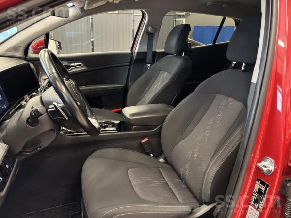 Красный Киа Sportage 2024 в Рига, объемом двигателя 1.50 л и пробегом 35 тыс. км за 23900 €, фото 9 на AUTOMOTO.COM.LV