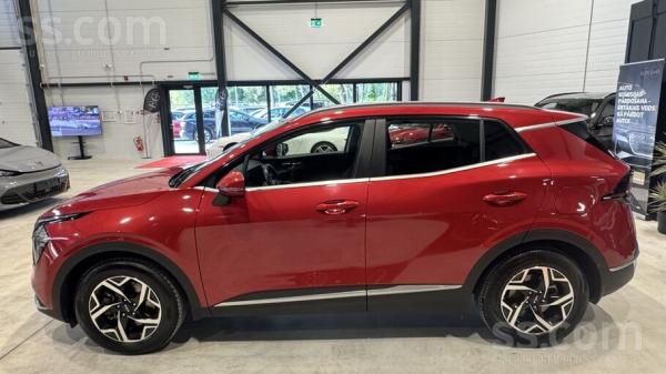 Red Kia Sportage 2024 in Riga, with an engine capacity of 1.60 L and mileage of 39 thousand km for 25990 €, photo 6 on AUTOMOTO.COM.LV