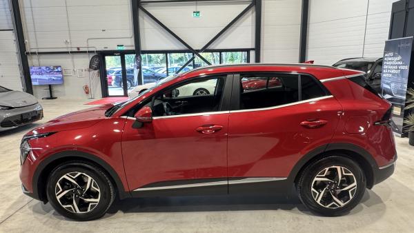 Red Kia Sportage 2024 in Riga, with an engine capacity of 1.60 L and mileage of 39 thousand km for 25990 €, photo 6 on AUTOMOTO.COM.LV