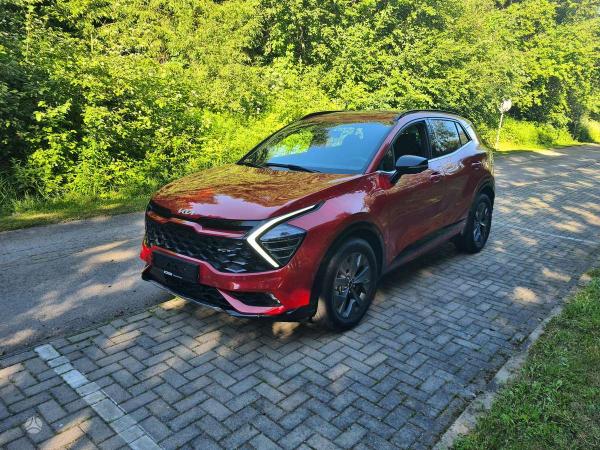 Красный Киа Sportage 2025 в Таураге, объемом двигателя 1.60 л и пробегом 51 тыс. км за 29500 €, фото 2 на AUTOMOTO.COM.LV