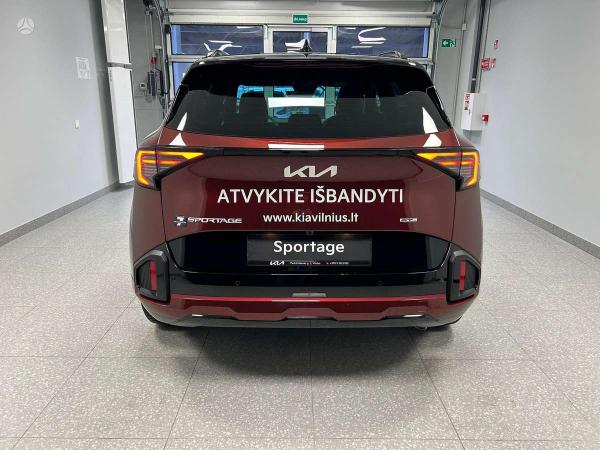 Sarkans Kia Sportage 2025 Viļņa, ar dzinēja tilpumu 1.60 L un nobraukumu 6 tūkst. km par 41990 €, foto 4 vietnē AUTOMOTO.COM.LV