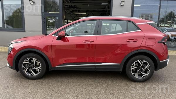 Red Kia Sportage 2025 in Riga, with an engine capacity of 1.60 L and mileage of 33 thousand km for 24900 €, photo 3 on AUTOMOTO.COM.LV
