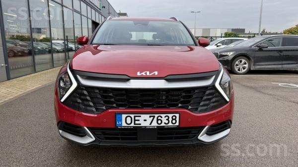 Red Kia Sportage 2025 in Riga, with an engine capacity of 1.60 L and mileage of 33 thousand km for 24900 €, photo 9 on AUTOMOTO.COM.LV